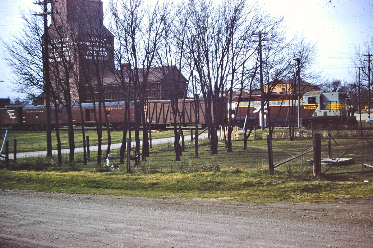 535 The Napinka Subdivision, Mile 0 to Mile 49 | cpsouthernmb.com2014 ...